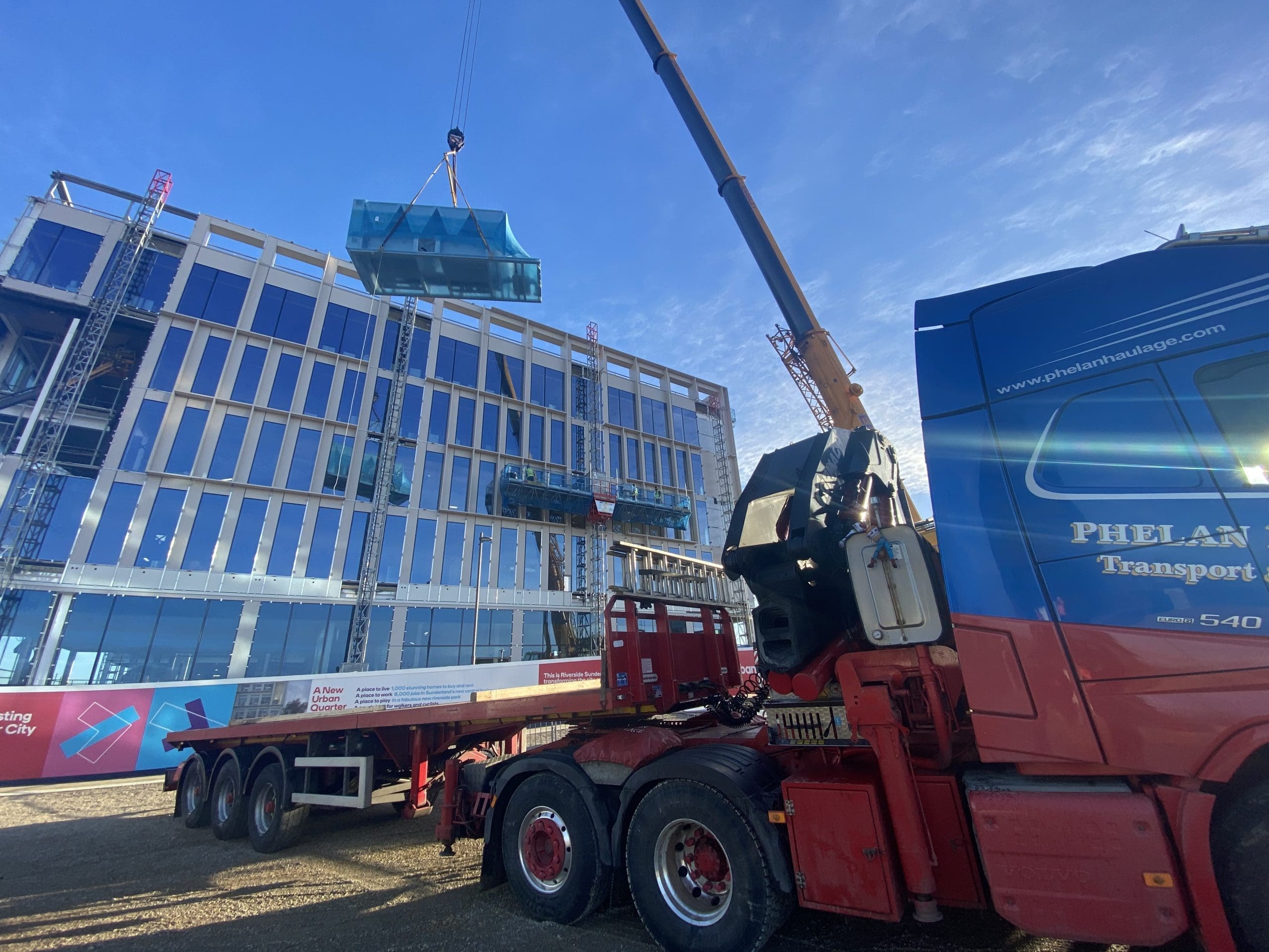 What is a HIAB? Is A HIAB A Lorry Loader? - Phelan Haulage Hiab Hire