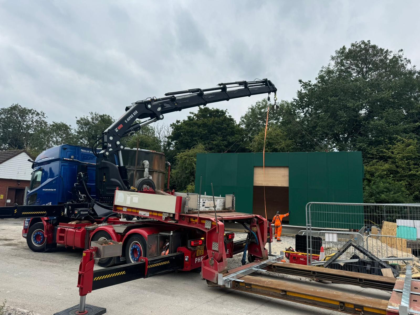 What Is A Wafer Deck Trailer? - Phelan Haulage